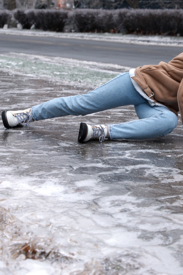 How to Prevent Slips and Falls on Ice This Winter | Reform Physical Therapy