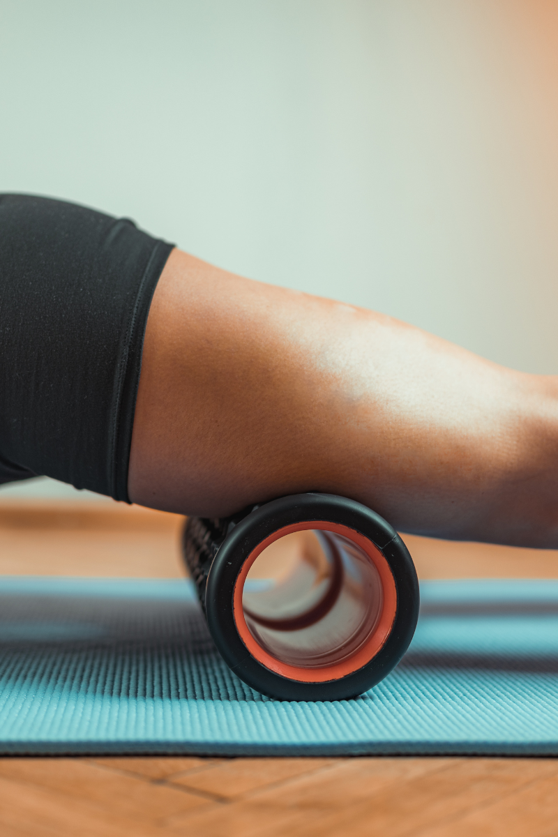 How to Use Foam Rolling to Reduce Pain and Improve Flexibility | Reform ...